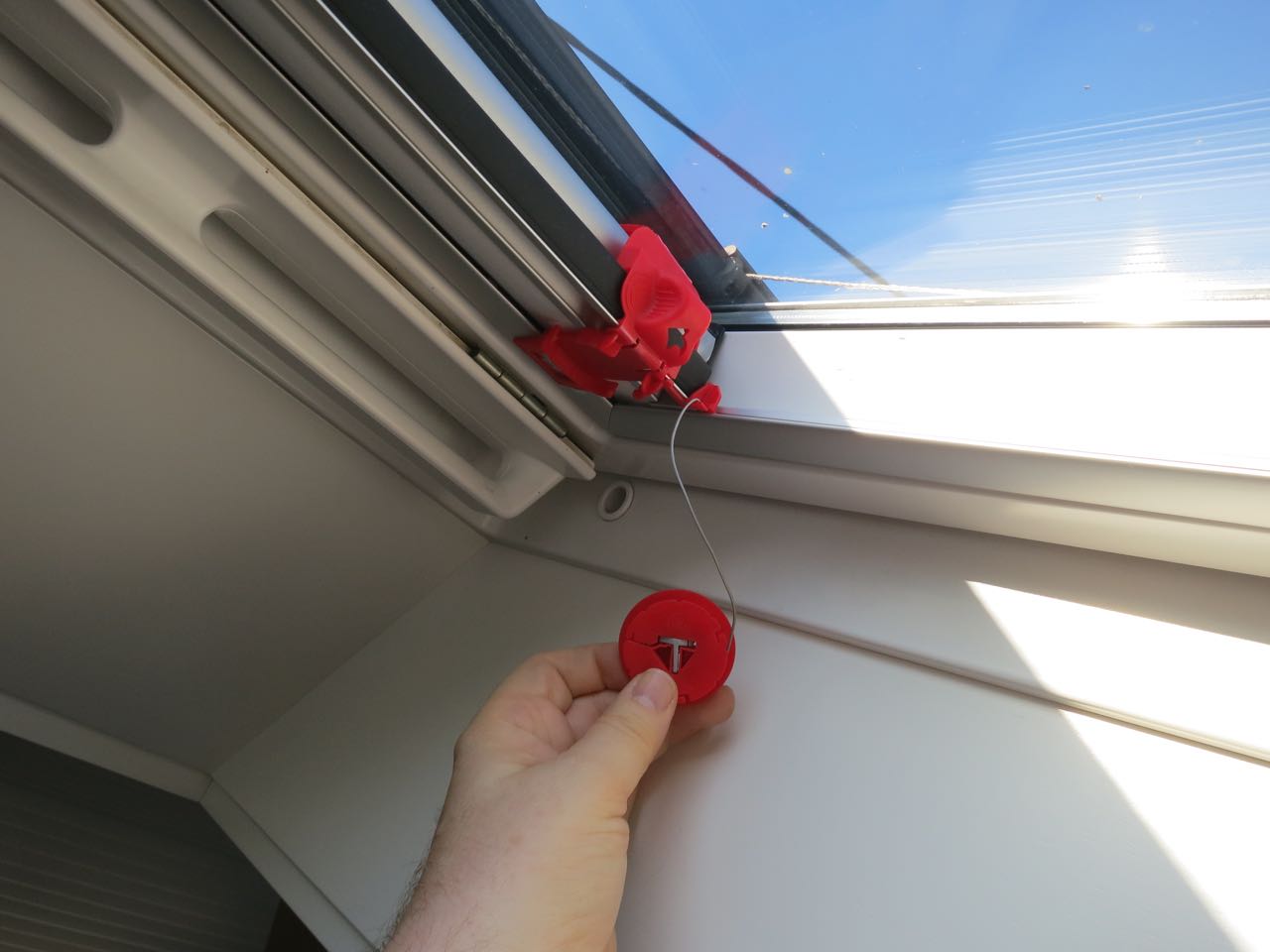 Velux Verdunkelungsrollo Klemmt