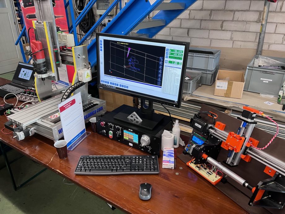 Besuch auf der SOROTEC Hausmesse 2022 - Holz & Leim